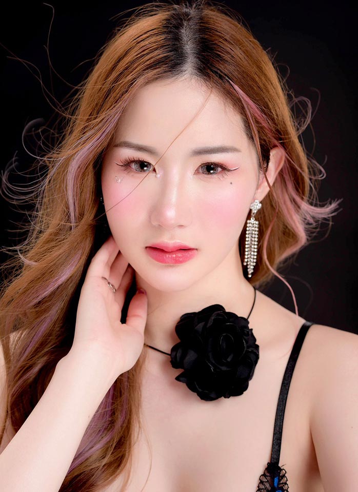 Manita Akair เอแคร์ มานิตา เน็ตไอดอล สาวสวย สุดแซ่บ หุ่นแจ่ม